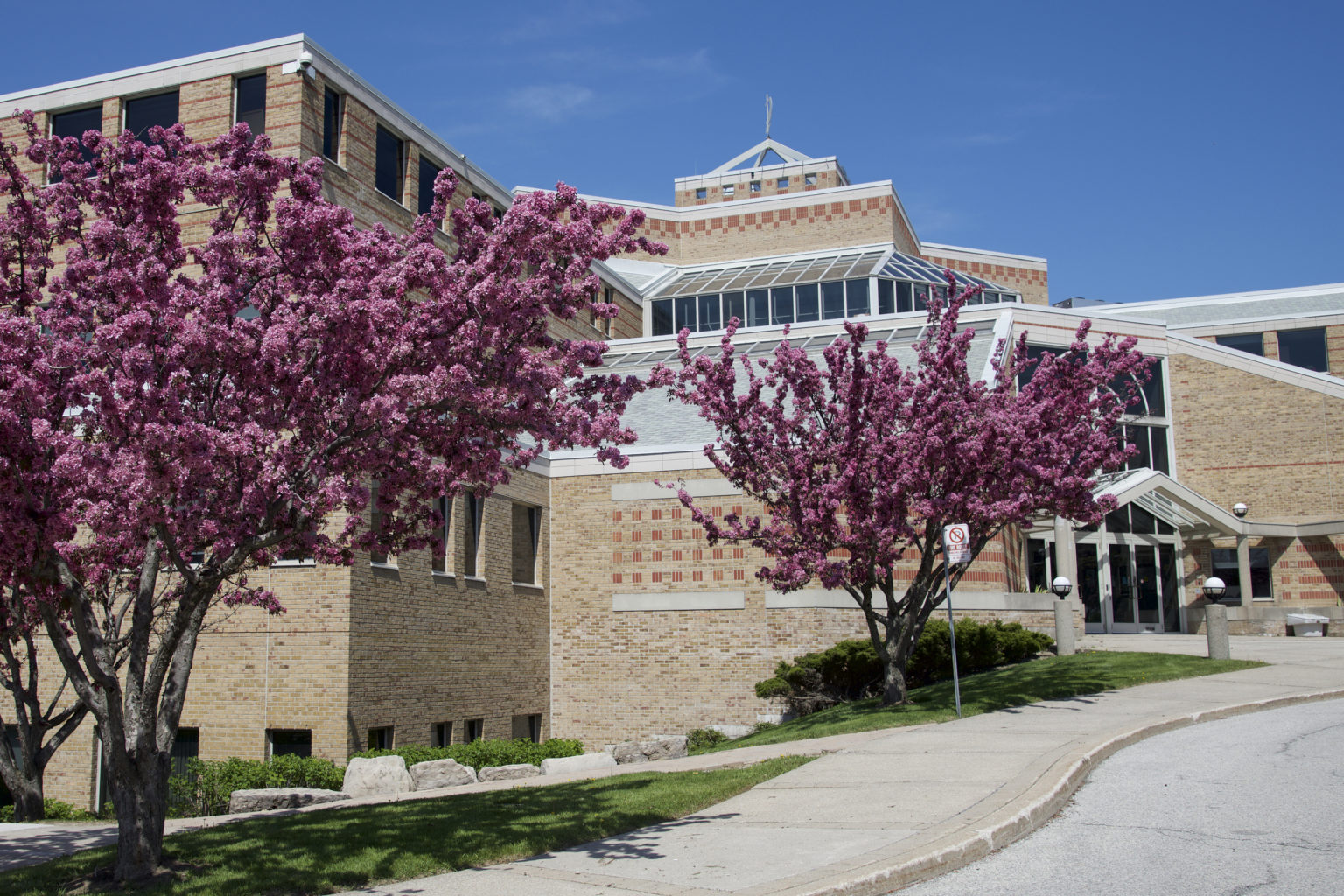 Commercial Soap Dispensers in Peel Region, Ontario